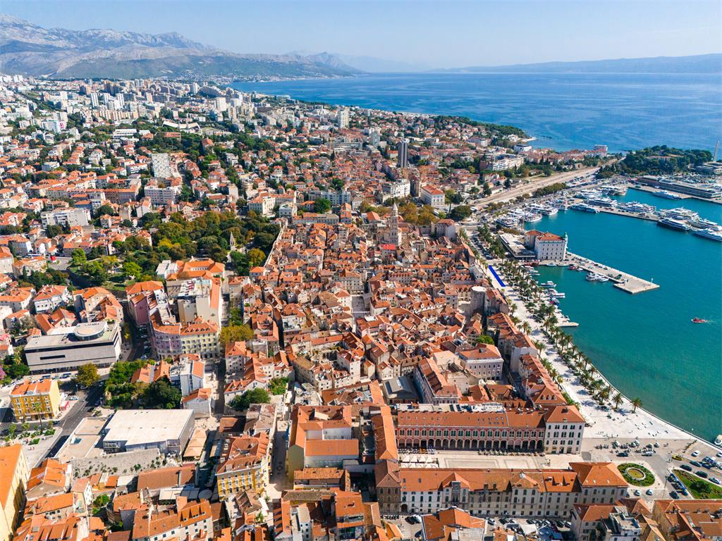 Sveučilište u Splitu - Zašto studirati na UNIST-u?