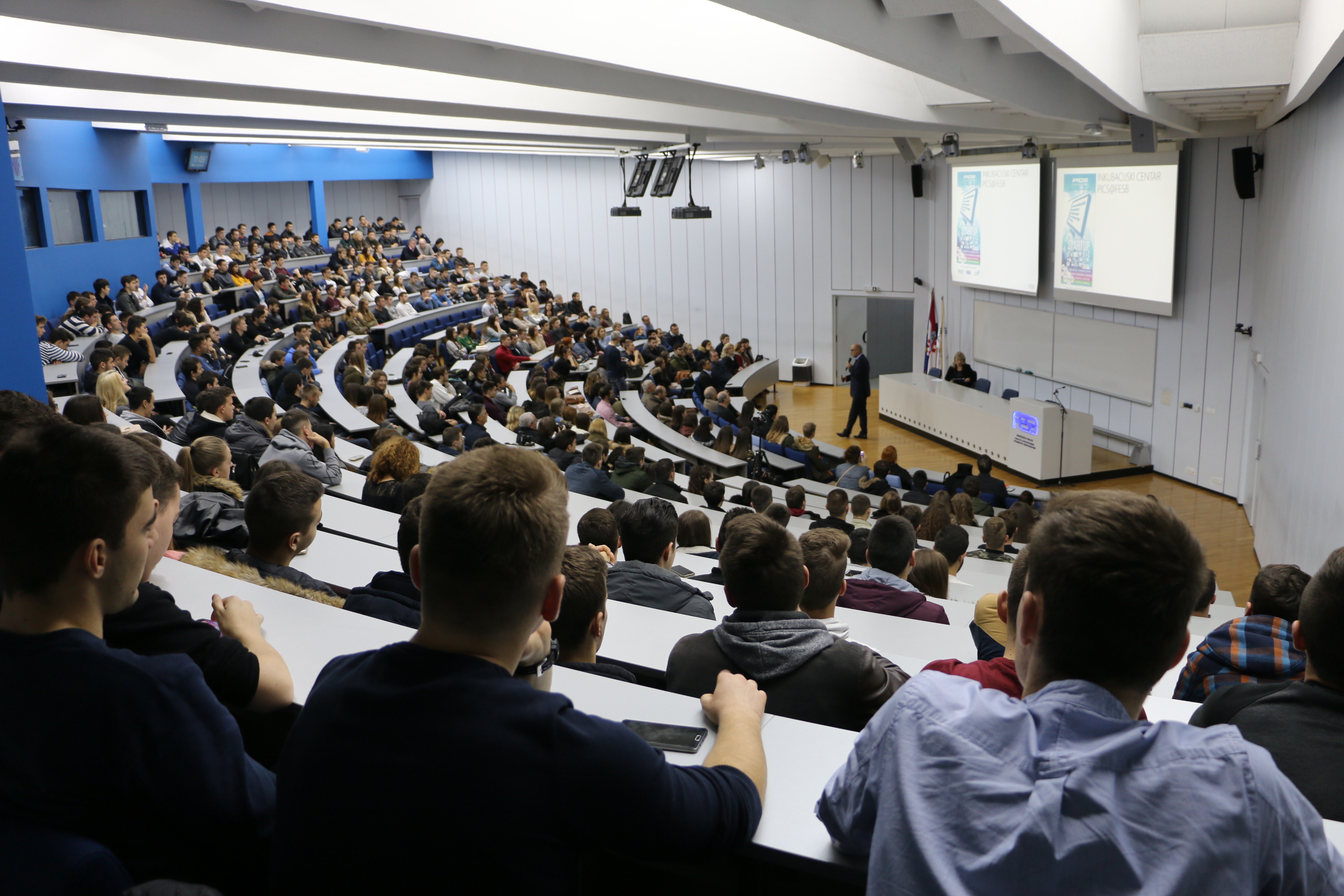 Sveučilište u Splitu - Održan Dan otvorenih vrata FESB-a