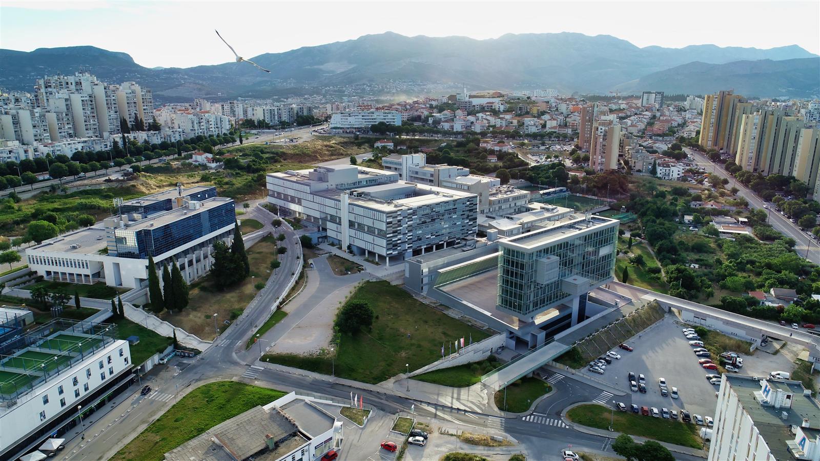 Sveučilište u Splitu - COMPETITION for University of Split’s ...