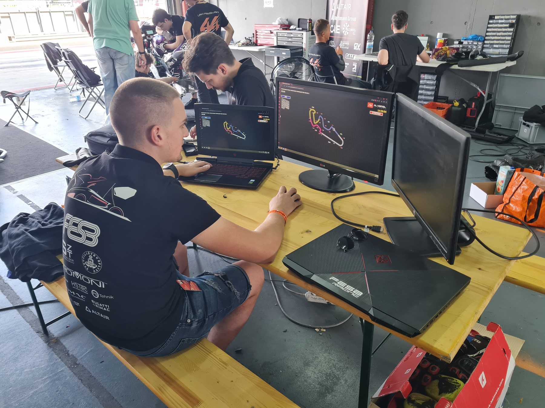 Sveučilište u Splitu - FESB Racing Team svojim motociklom ravnopravan ...