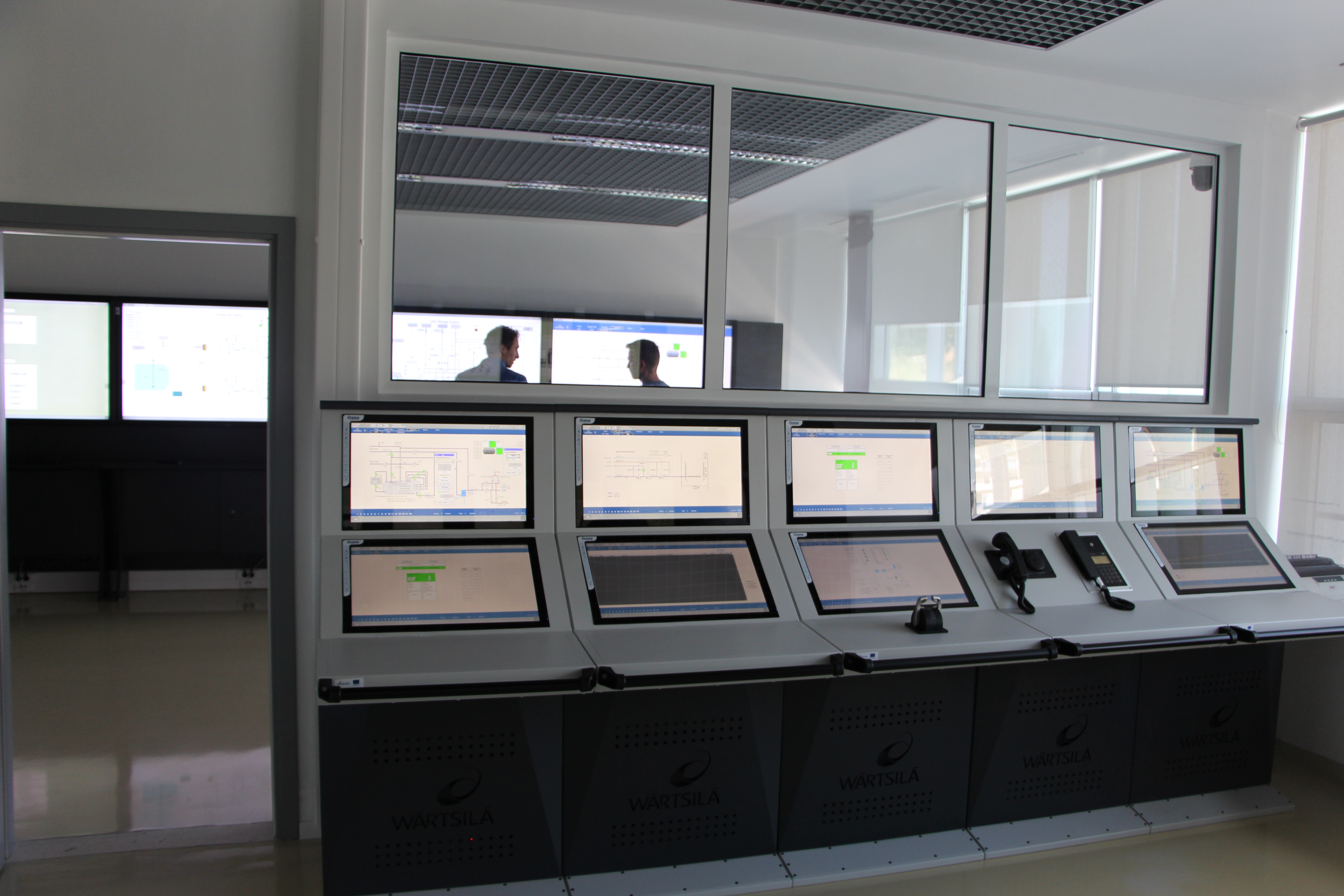 Sveučilište u Splitu - Brodostrojarski simulator Wartsila Dual Fuel ...
